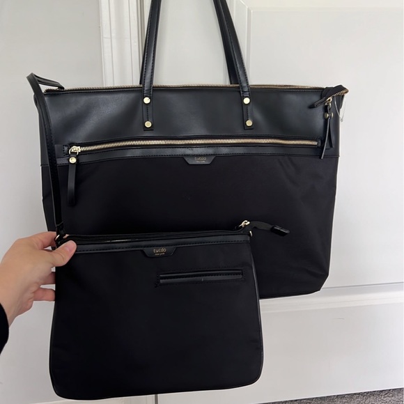 Tutilo | Bags | Tutilo Black Takeaway Tote Wristlet | Poshmark